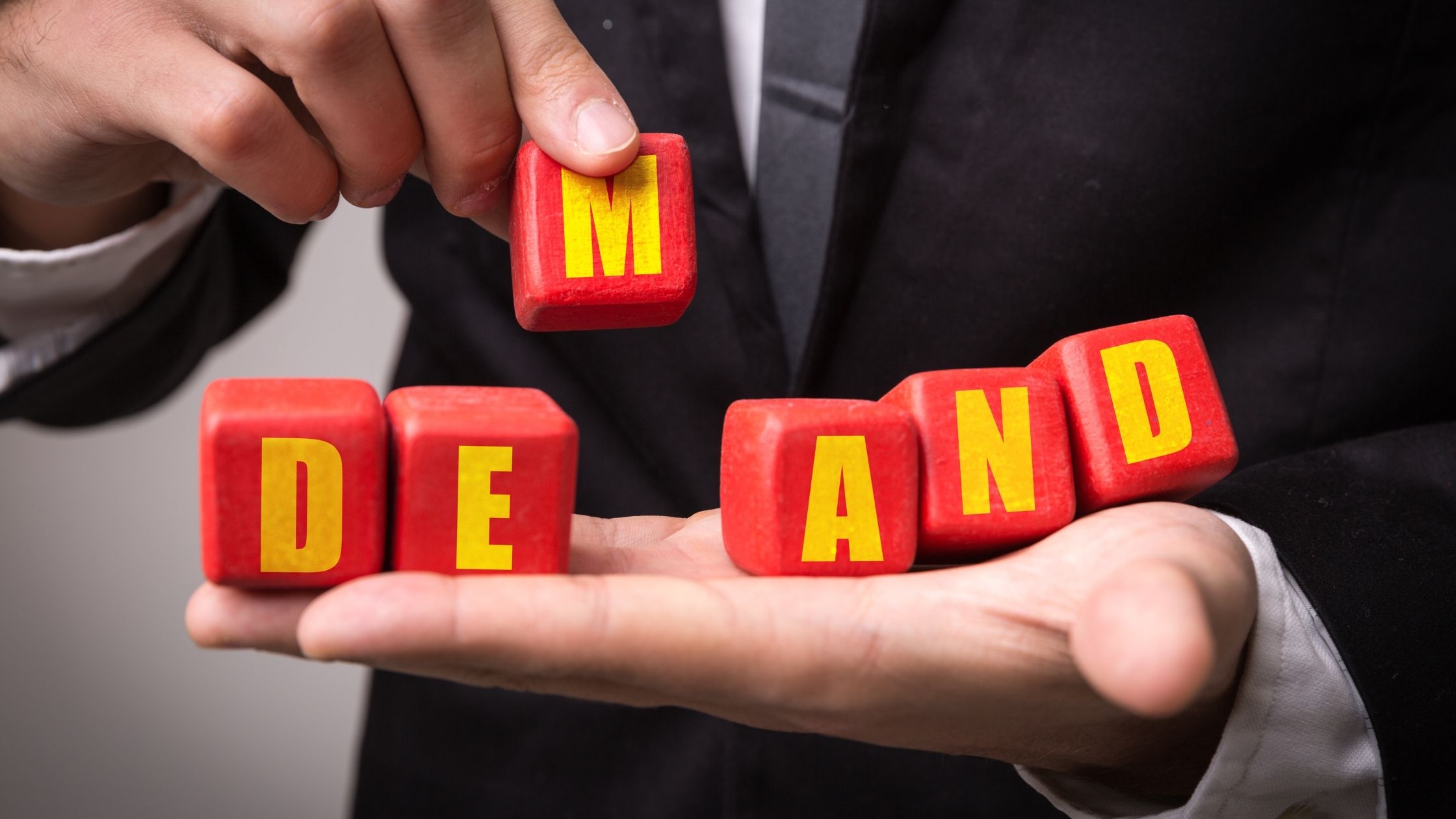 En Qué Consiste La Denuncia ? | Carlos Felipe Law Firm